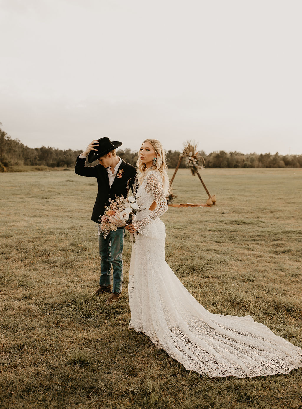 Florida Western Boho Styled Shoot - westernweddingmagazine.com
