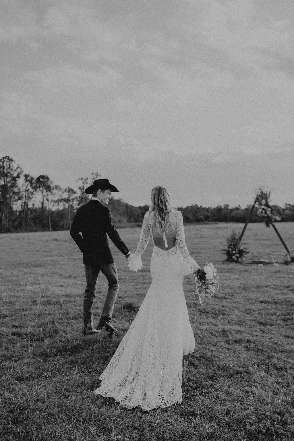 Florida Western Boho Styled Shoot - westernweddingmagazine.com