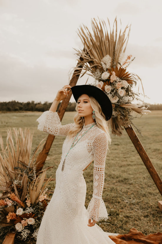 Florida Western Boho Styled Shoot - westernweddingmagazine.com