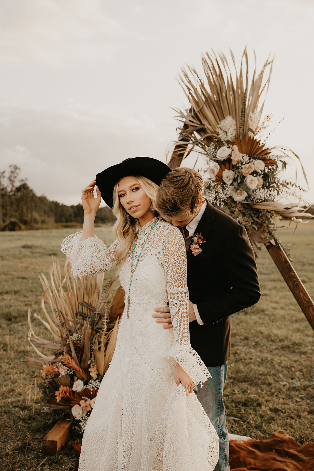 Florida Western Boho Styled Shoot - westernweddingmagazine.com