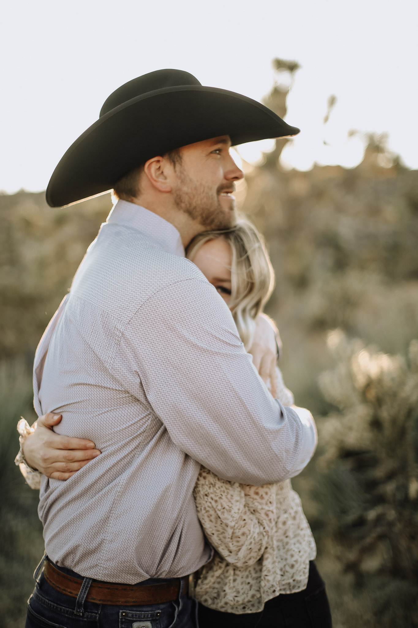 COWBOY PROPOSAL| KYRA + TY - westernweddingmagazine.com