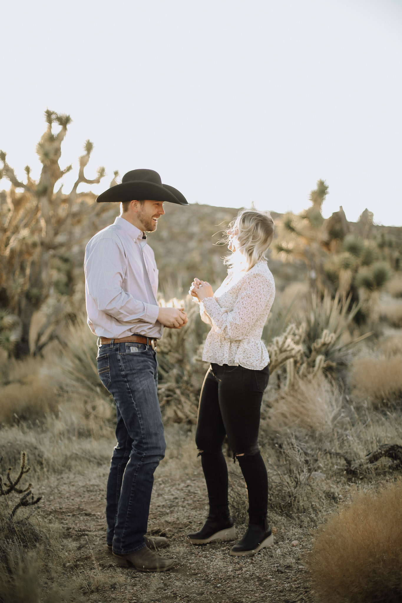 COWBOY PROPOSAL| KYRA + TY - westernweddingmagazine.com