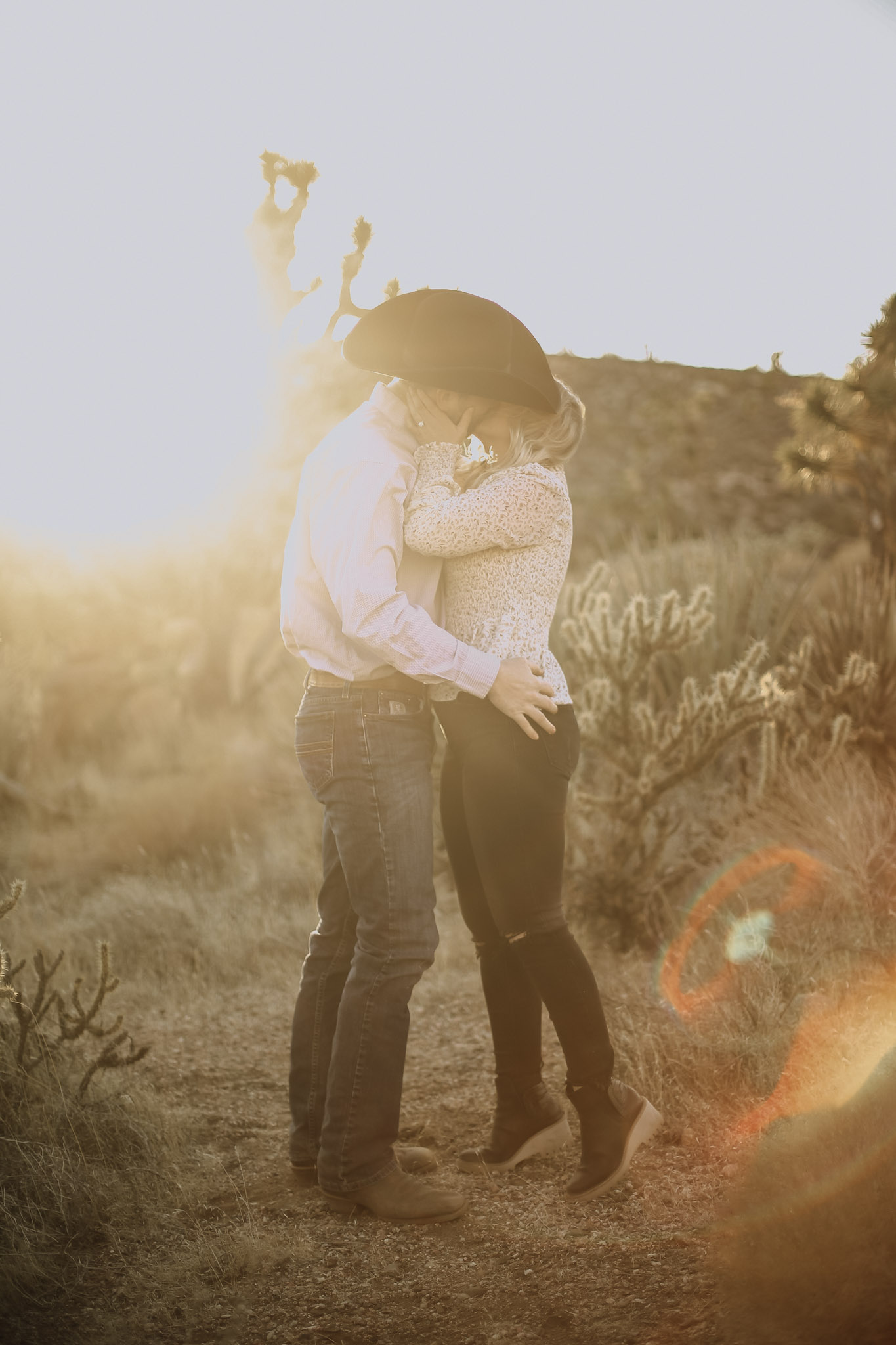 COWBOY PROPOSAL| KYRA + TY - westernweddingmagazine.com