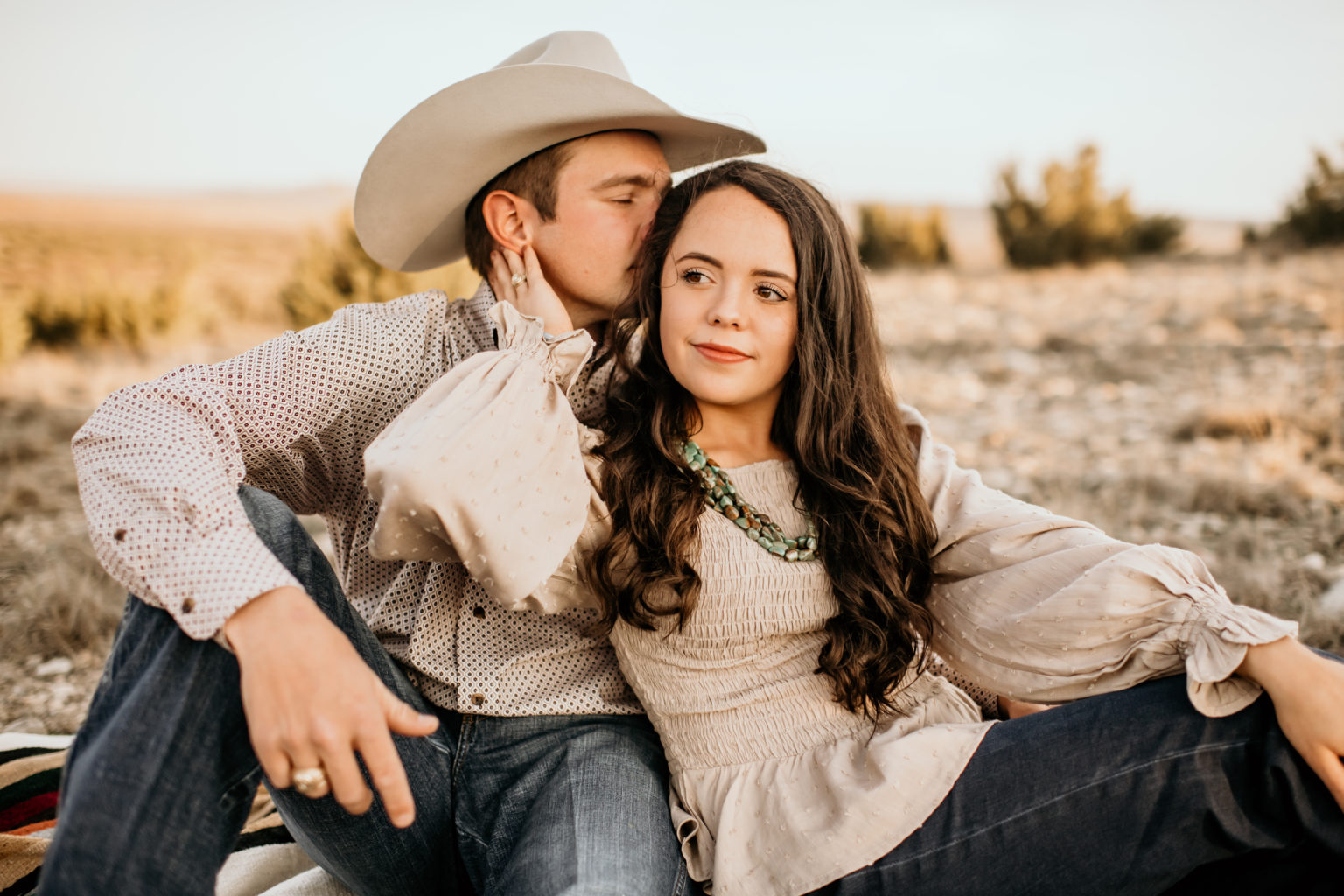 MORGAN + KADE | ENGAGEMENT - westernweddingmagazine.com