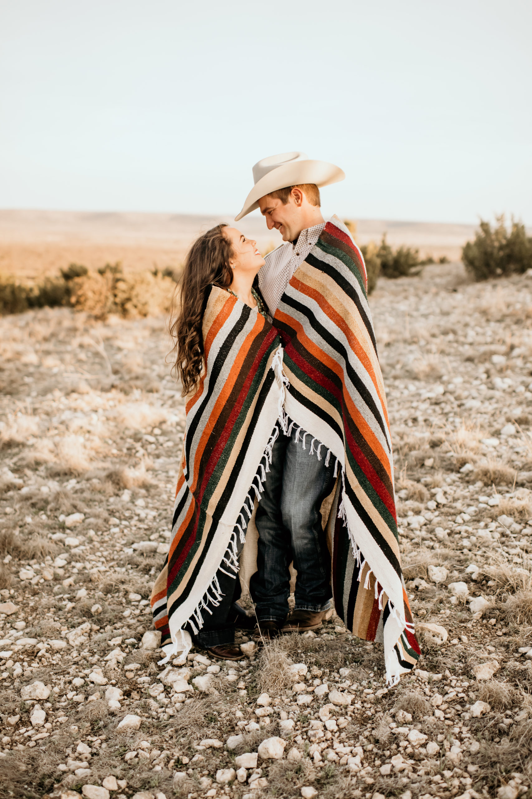 MORGAN + KADE | ENGAGEMENT - westernweddingmagazine.com