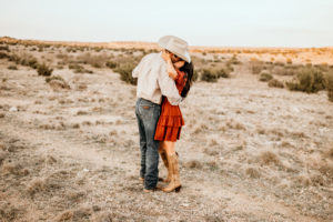 MORGAN + KADE | ENGAGEMENT - westernweddingmagazine.com