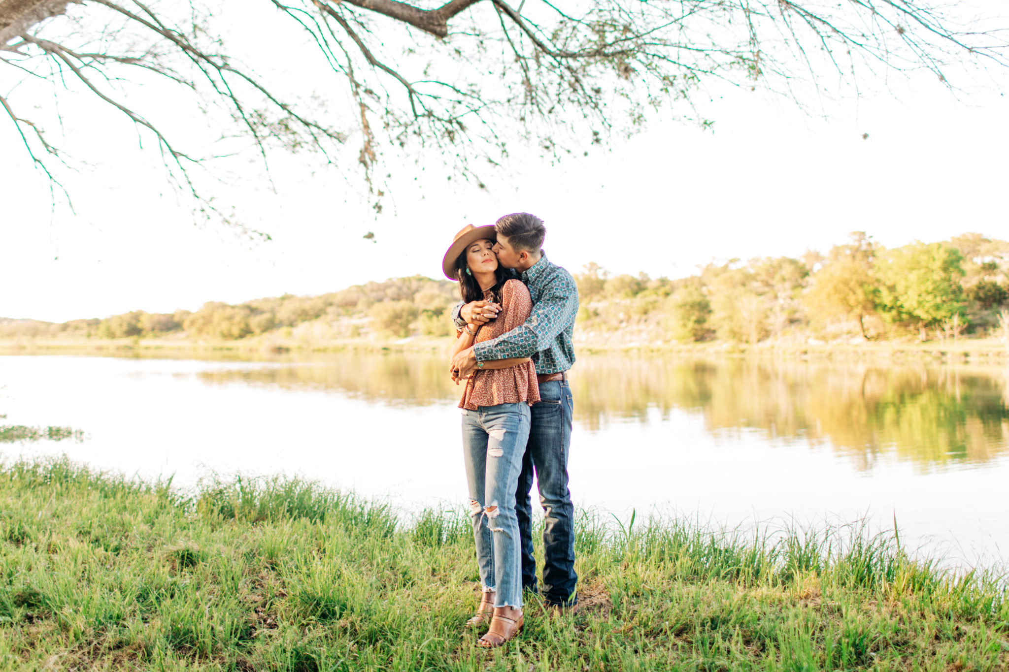 JESSICA + PATRICK | TEXAS ENGAGEMENT - westernweddingmagazine.com