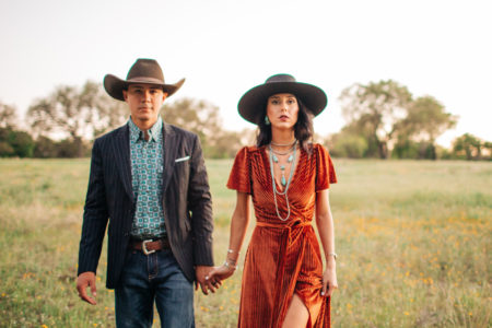 JESSICA + PATRICK | TEXAS ENGAGEMENT - westernweddingmagazine.com