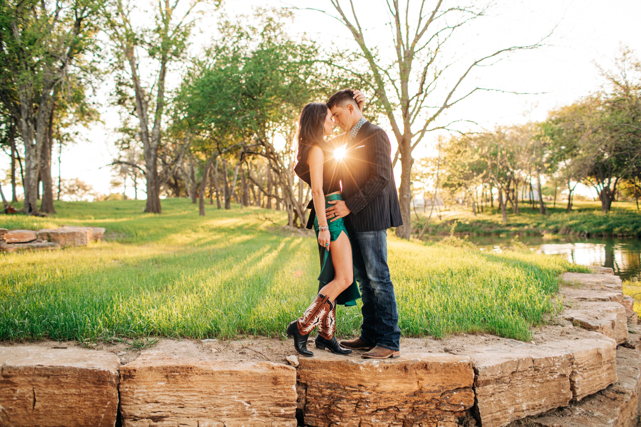 JESSICA + PATRICK | TEXAS ENGAGEMENT - westernweddingmagazine.com