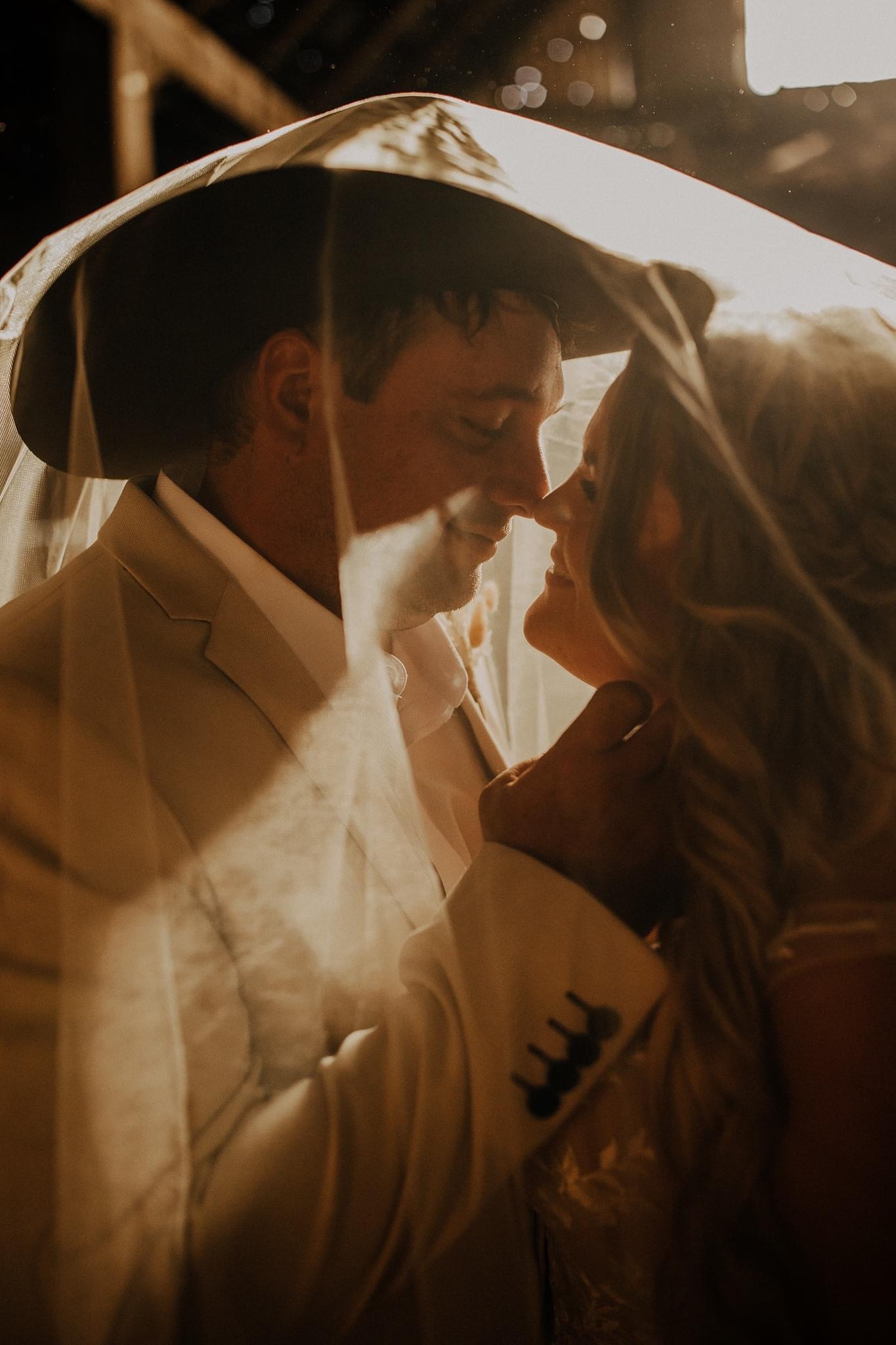 JESSICA + STEVEN | WEDDING - westernweddingmagazine.com