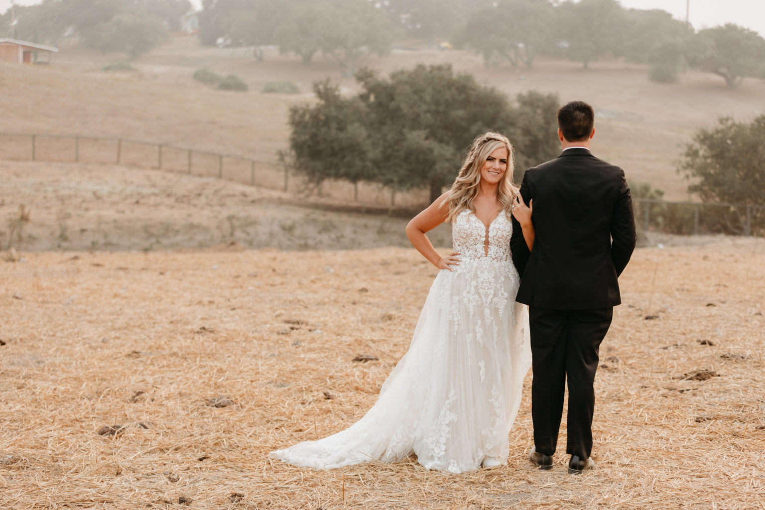 Taylor + Aaron | Wedding - westernweddingmagazine.com