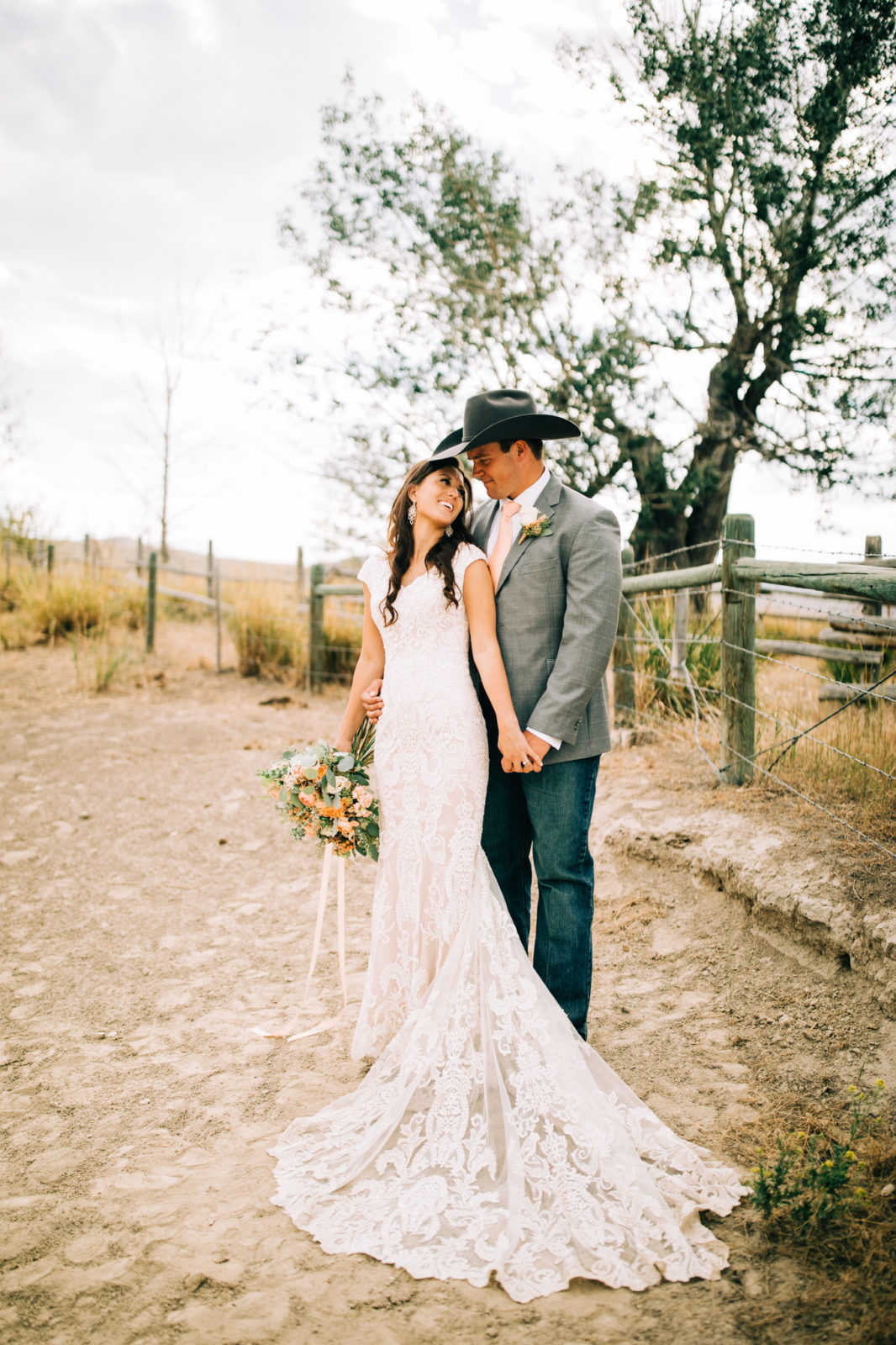 SHILEY + CARSON | WEDDING - westernweddingmagazine.com