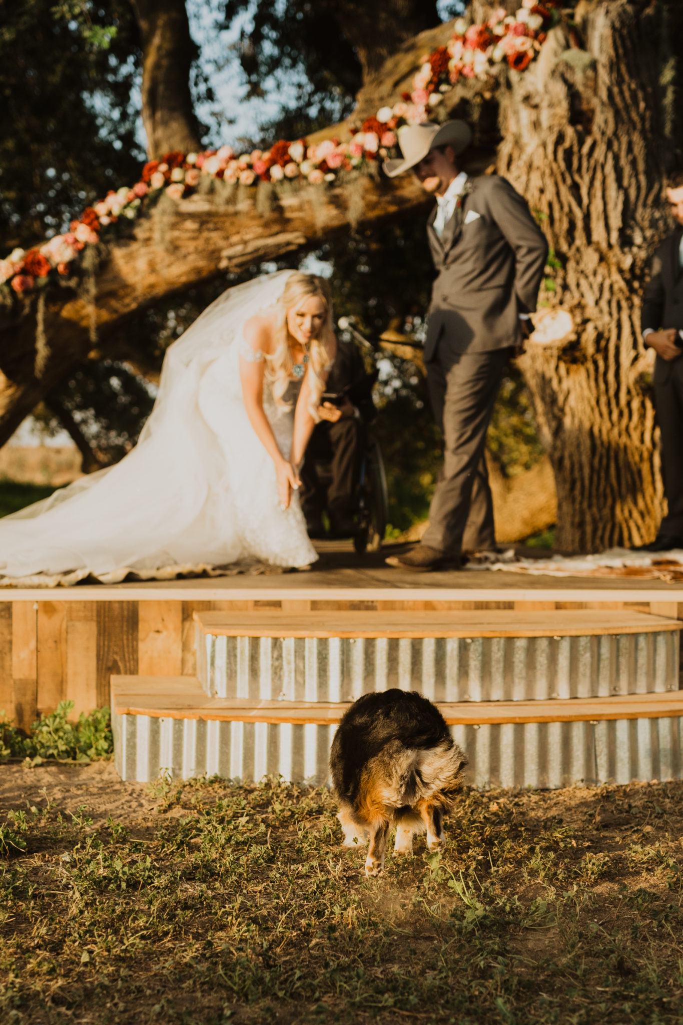 CYNTHIA + DENTON | WEDDING - westernweddingmagazine.com