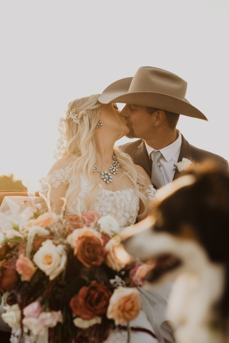 CYNTHIA + DENTON | WEDDING - westernweddingmagazine.com