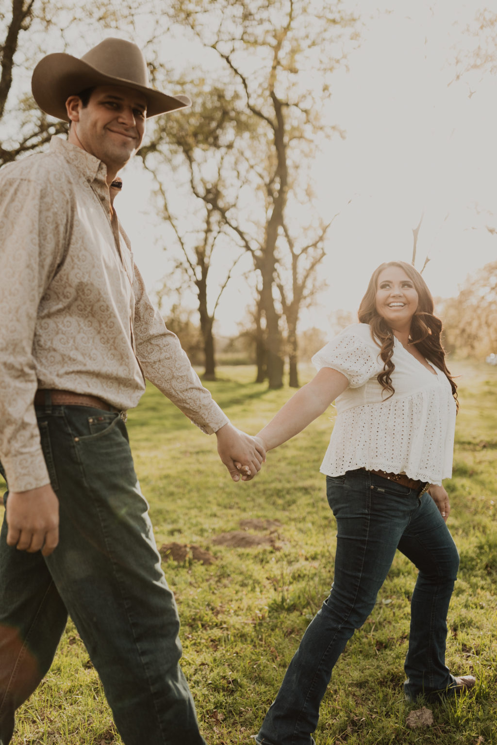 GRACE + BLAKE | ENGAGEMENT - westernweddingmagazine.com