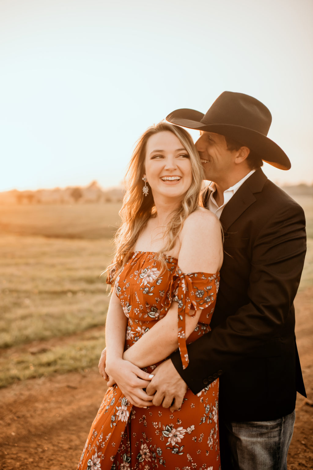 LAYNE + CARTER | ENGAGEMENTS - westernweddingmagazine.com