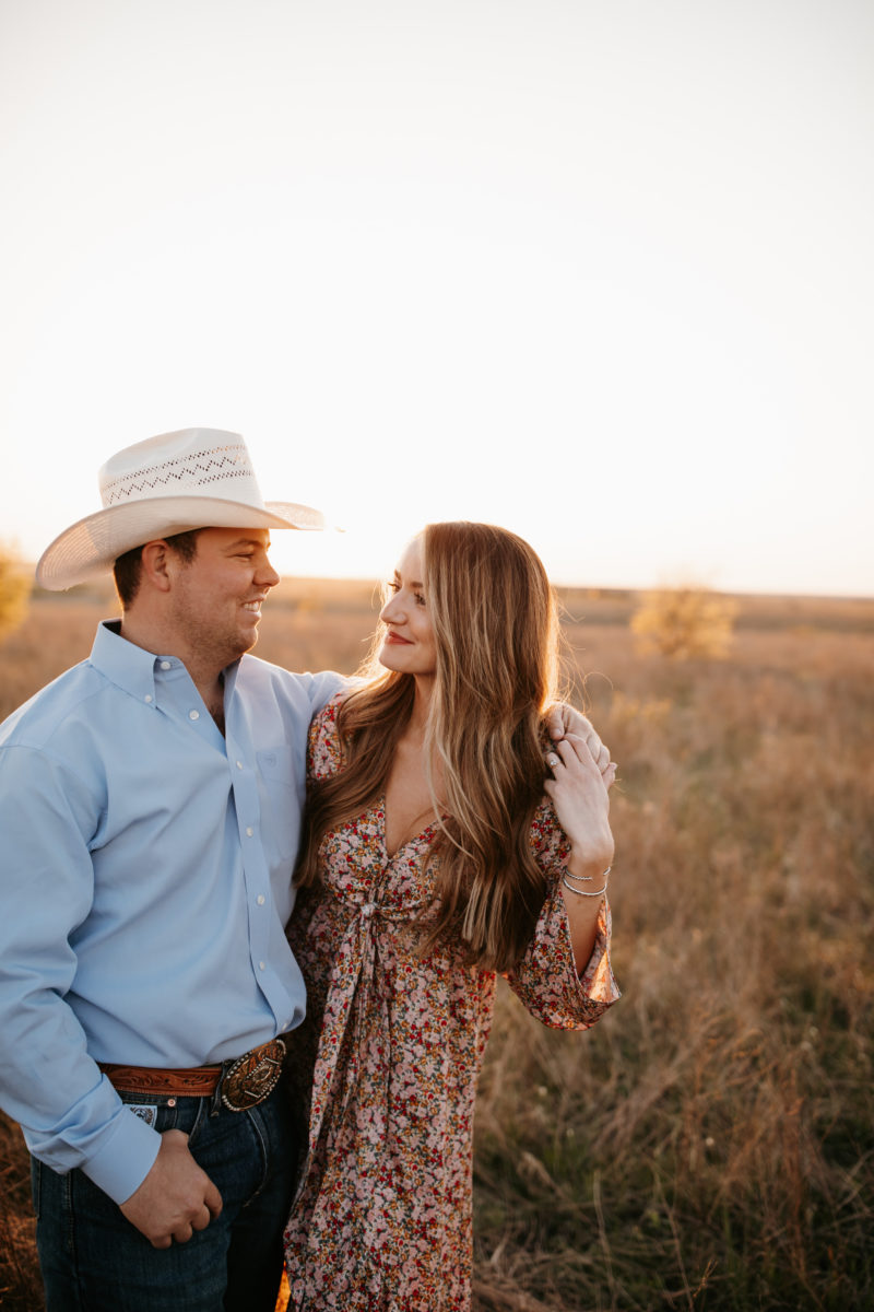 TAYLOR + CONNOR | Engagement - westernweddingmagazine.com