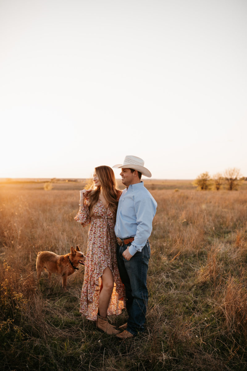 TAYLOR + CONNOR | Engagement - westernweddingmagazine.com