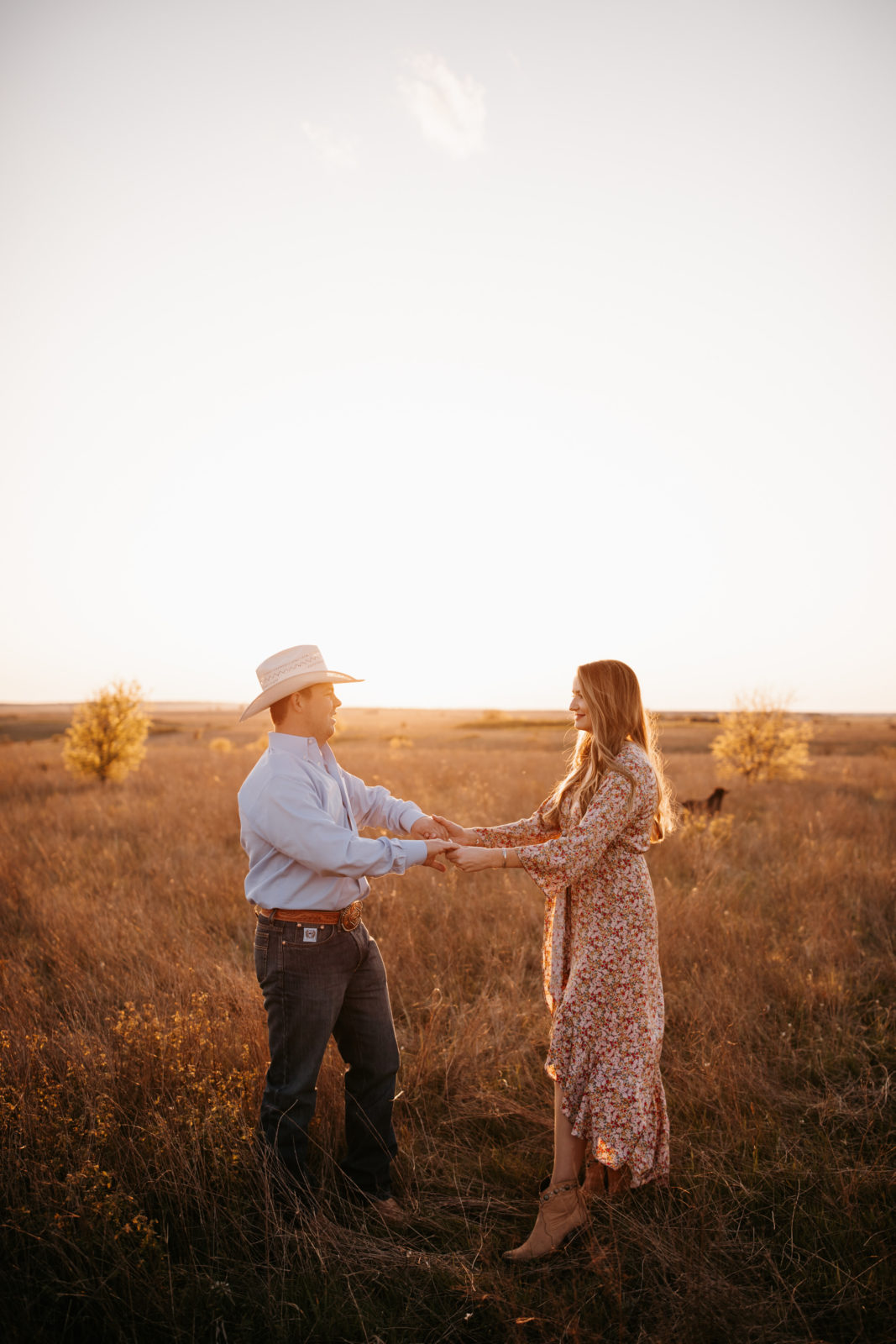 TAYLOR + CONNOR | Engagement - westernweddingmagazine.com