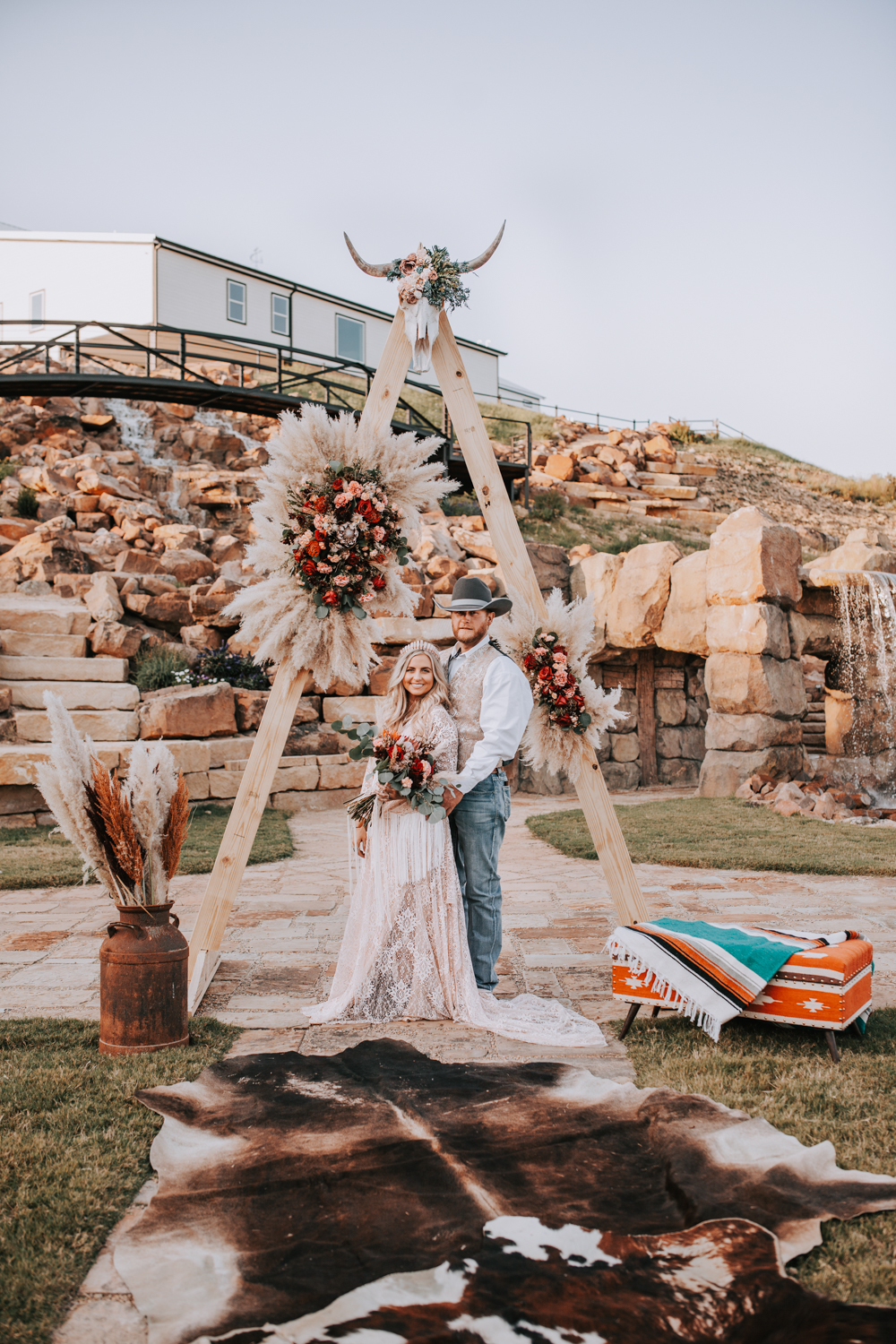 KADEL + KAYLA | STYLED SHOOT - westernweddingmagazine.com