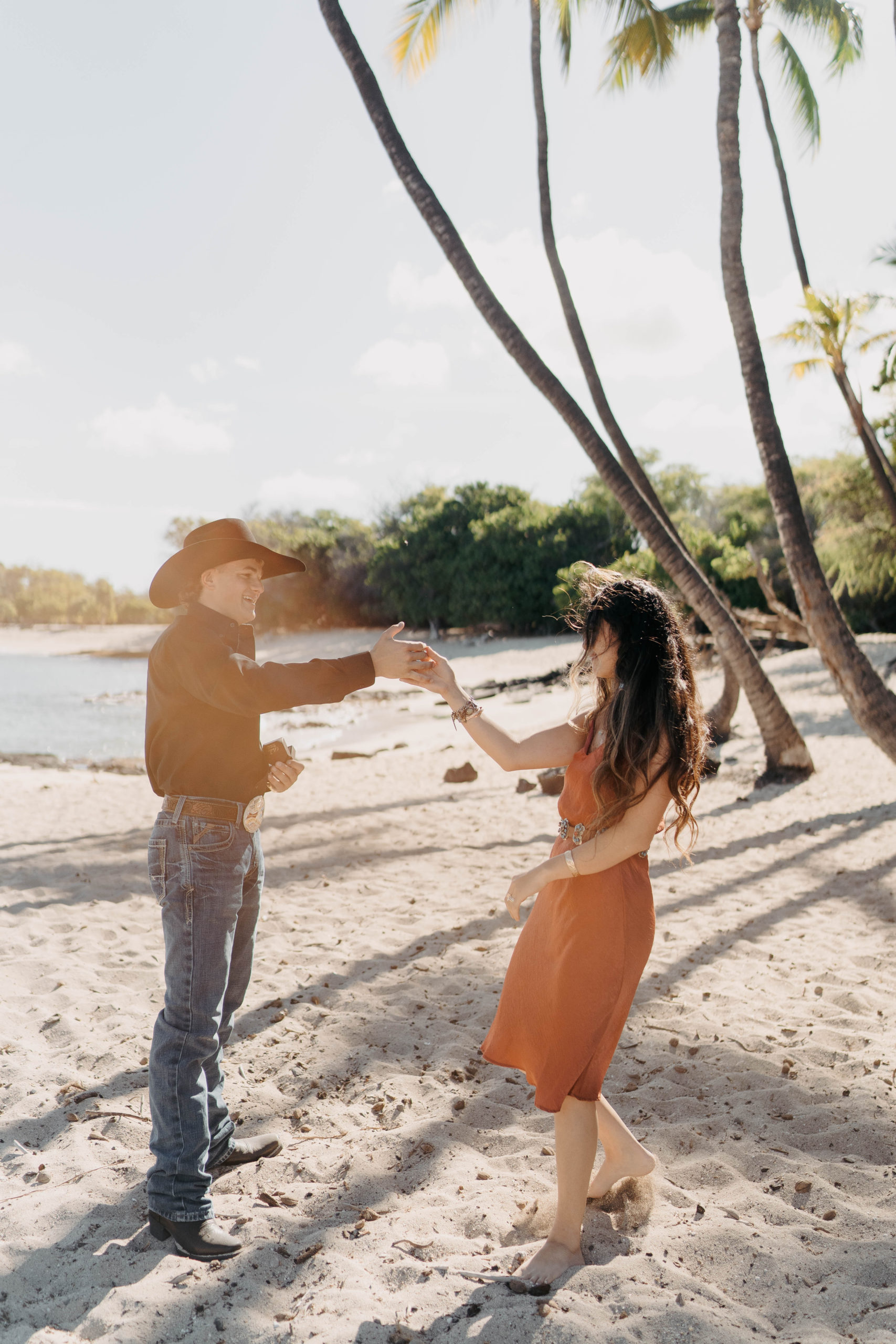 LEFTY + HAILEY | PROPOSAL - westernweddingmagazine.com