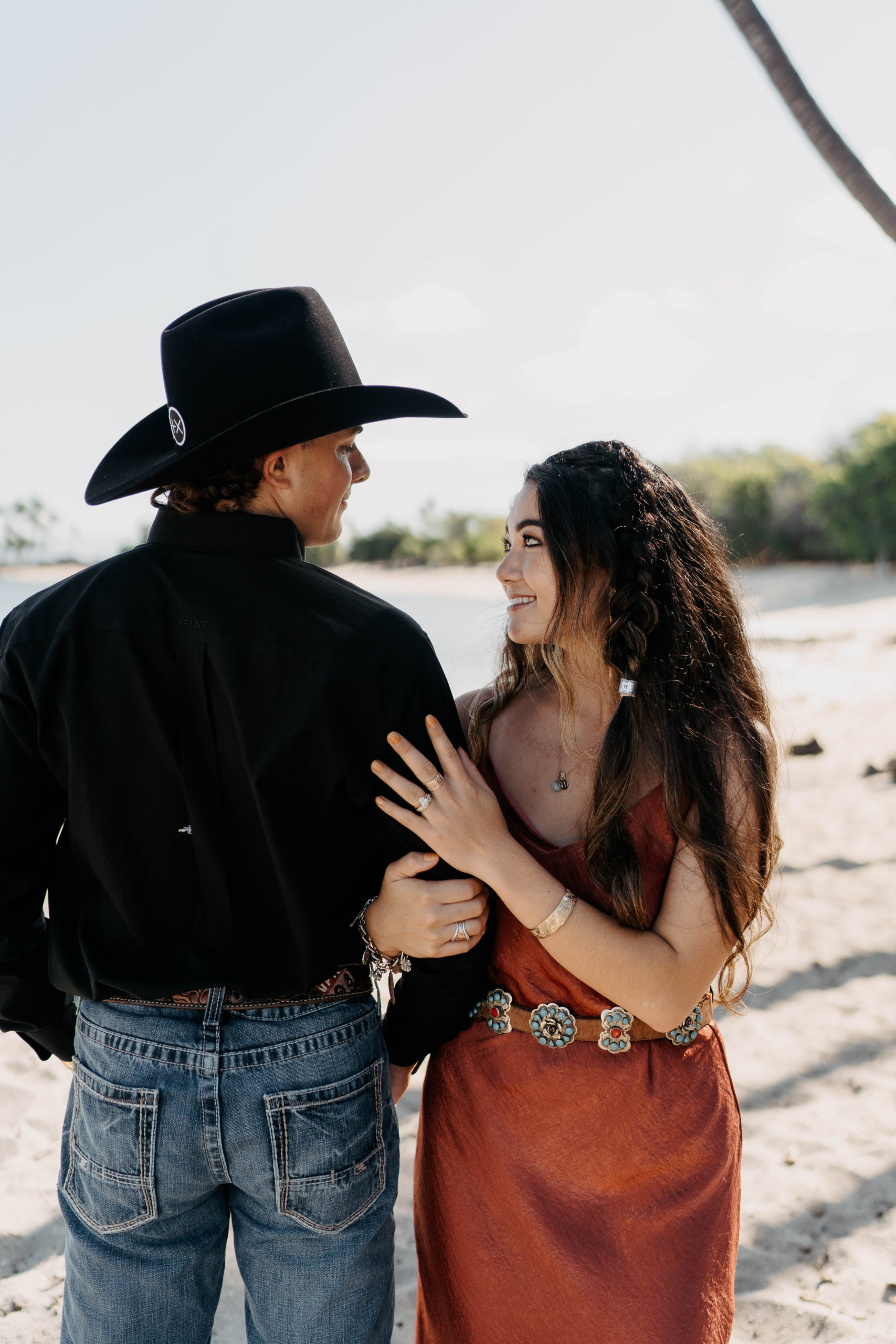 LEFTY + HAILEY | PROPOSAL - westernweddingmagazine.com