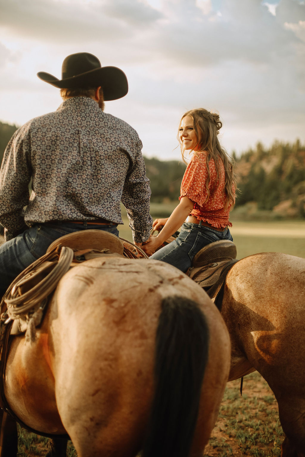 CHEYENNE + STETSON | ENGAGEMENT - westernweddingmagazine.com