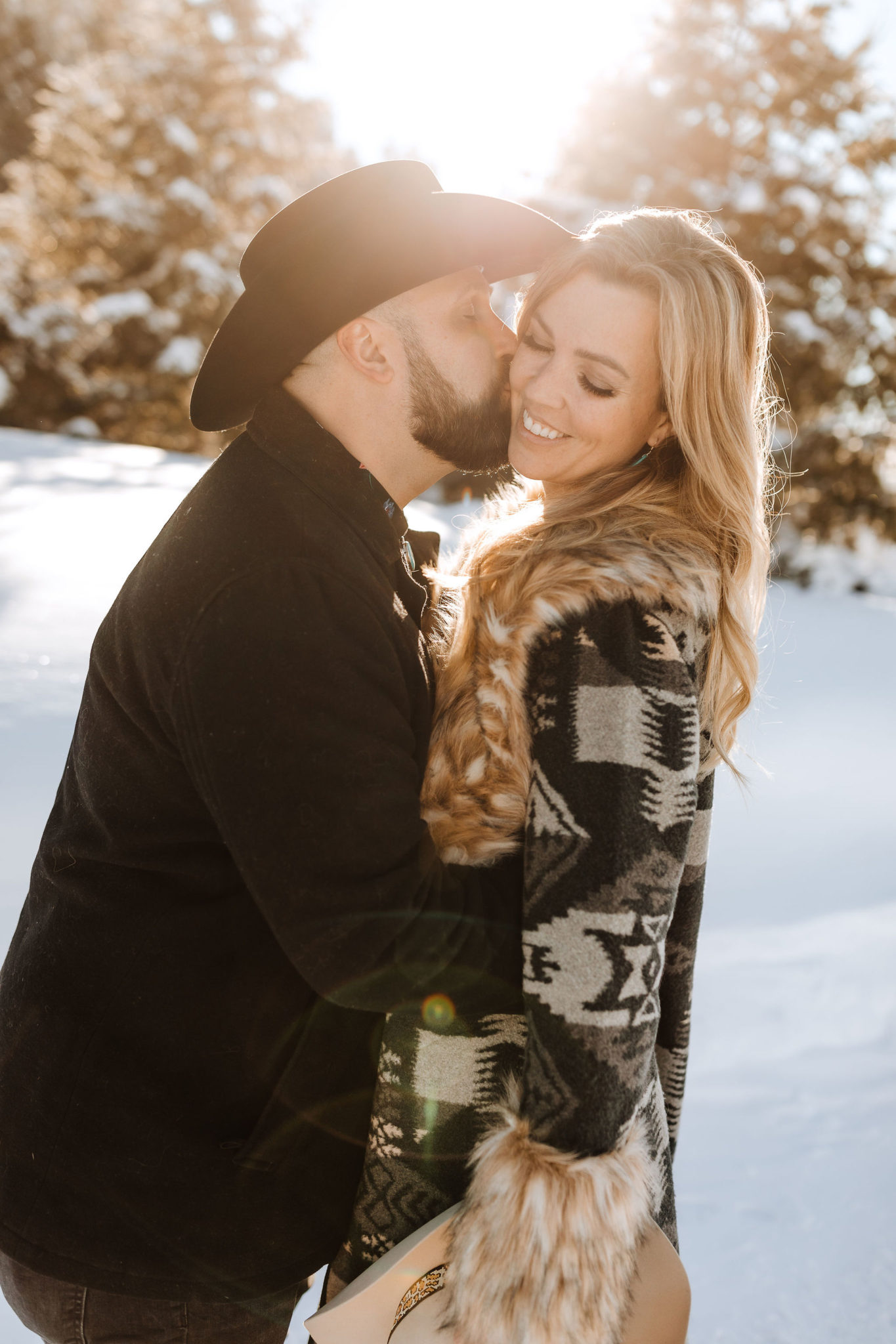 CASEY + NORMAN | ENGAGEMENT - westernweddingmagazine.com