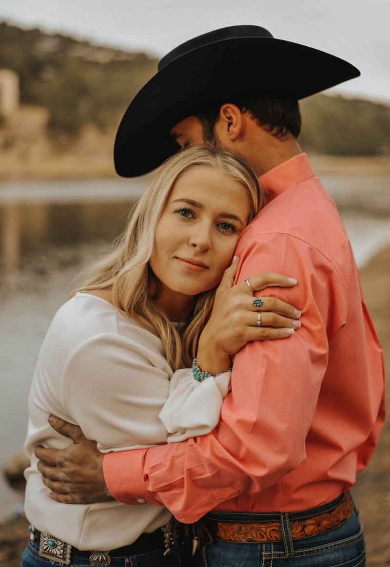 ALEX + MATT | ENGAGEMENT - westernweddingmagazine.com