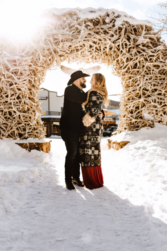 CASEY + NORMAN | ENGAGEMENT - westernweddingmagazine.com