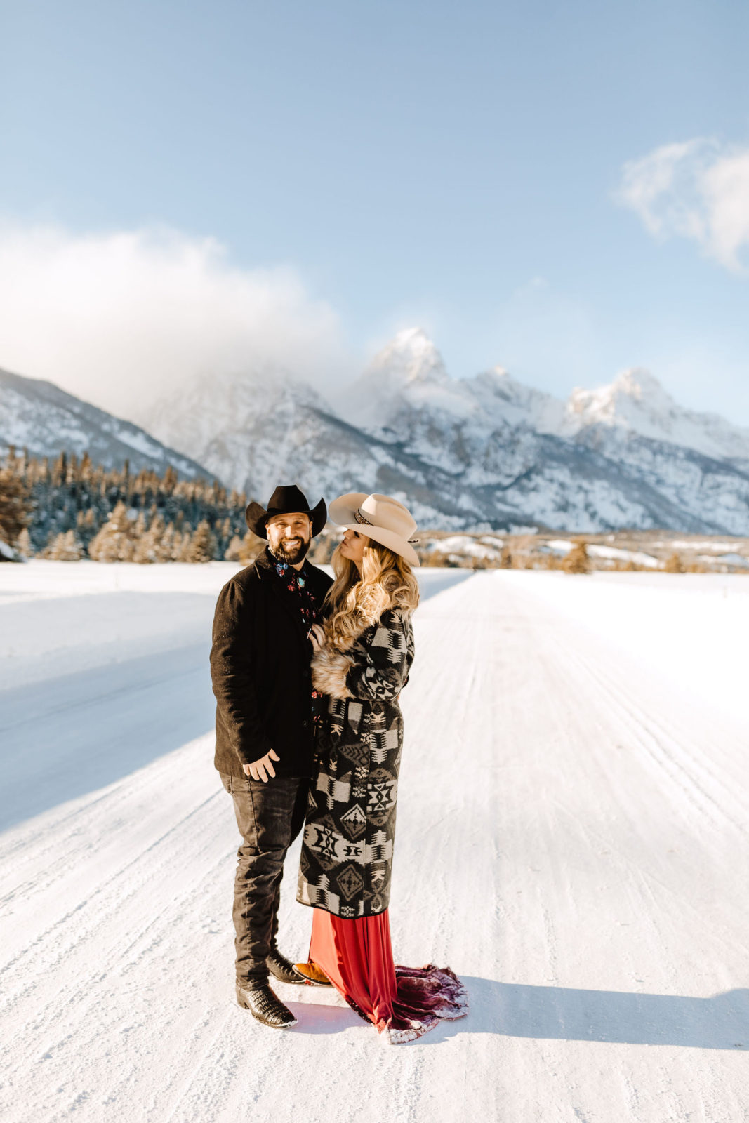 CASEY + NORMAN | ENGAGEMENT - westernweddingmagazine.com