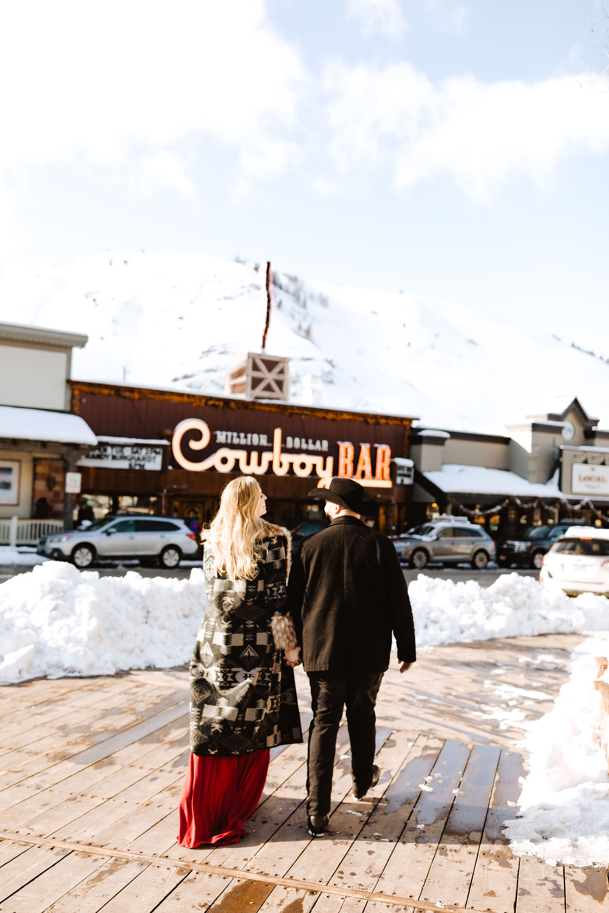 CASEY + NORMAN | ENGAGEMENT - westernweddingmagazine.com