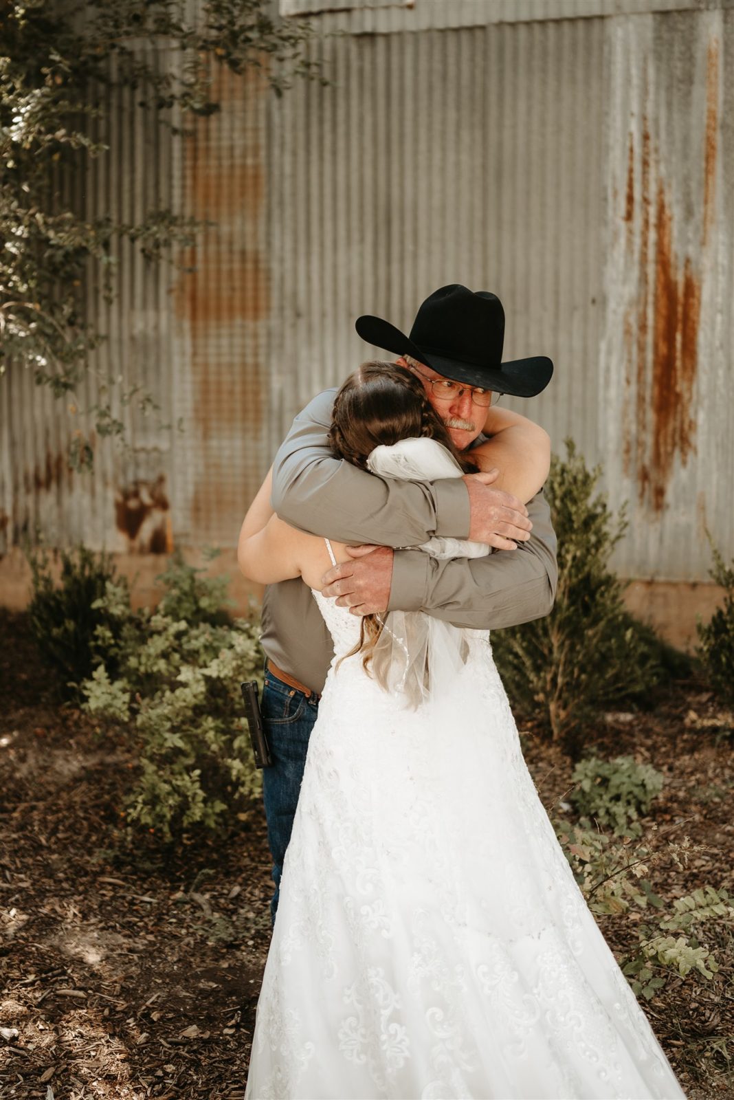 Ruben + Kelsey | WEDDING - westernweddingmagazine.com
