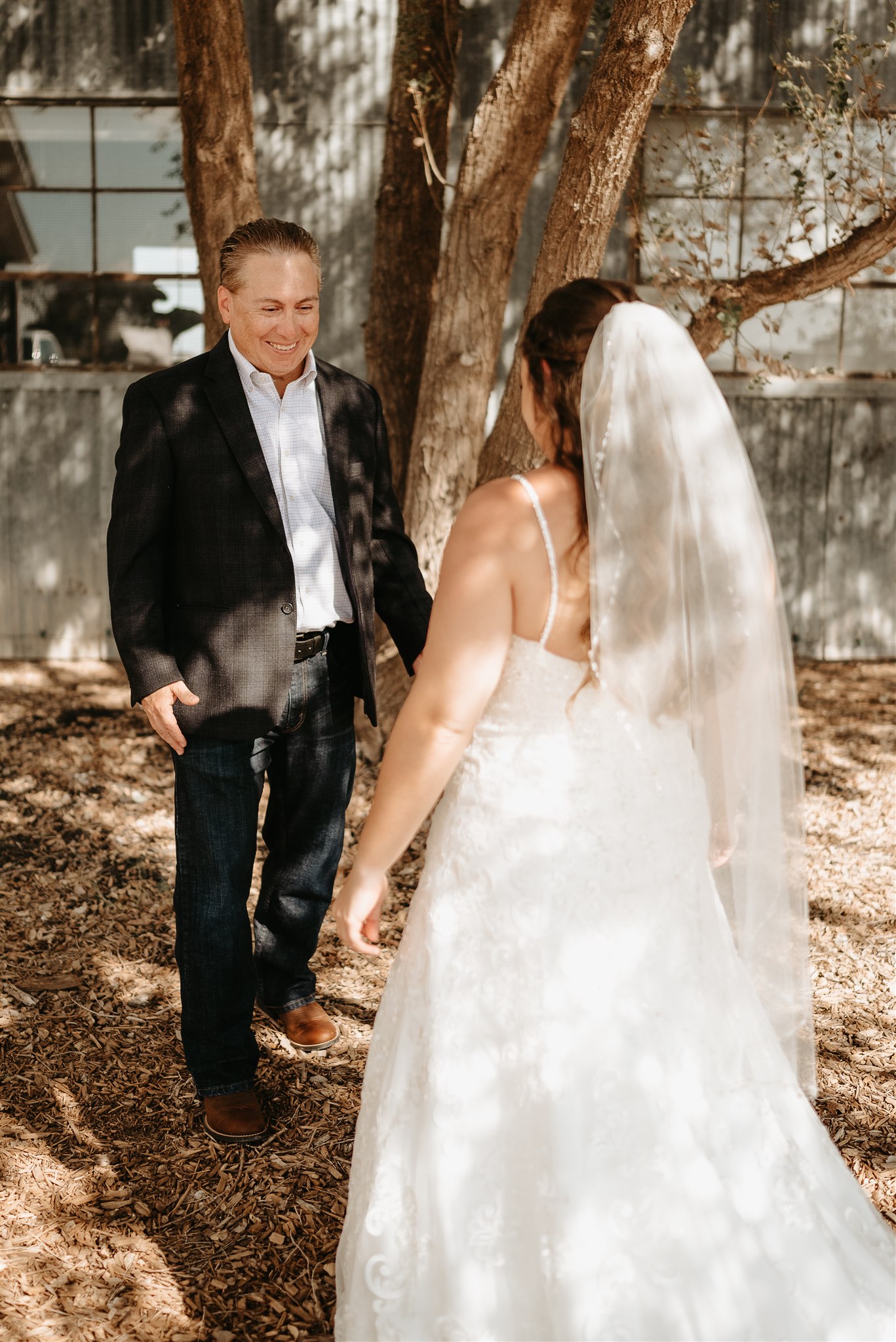 Ruben + Kelsey | WEDDING - westernweddingmagazine.com