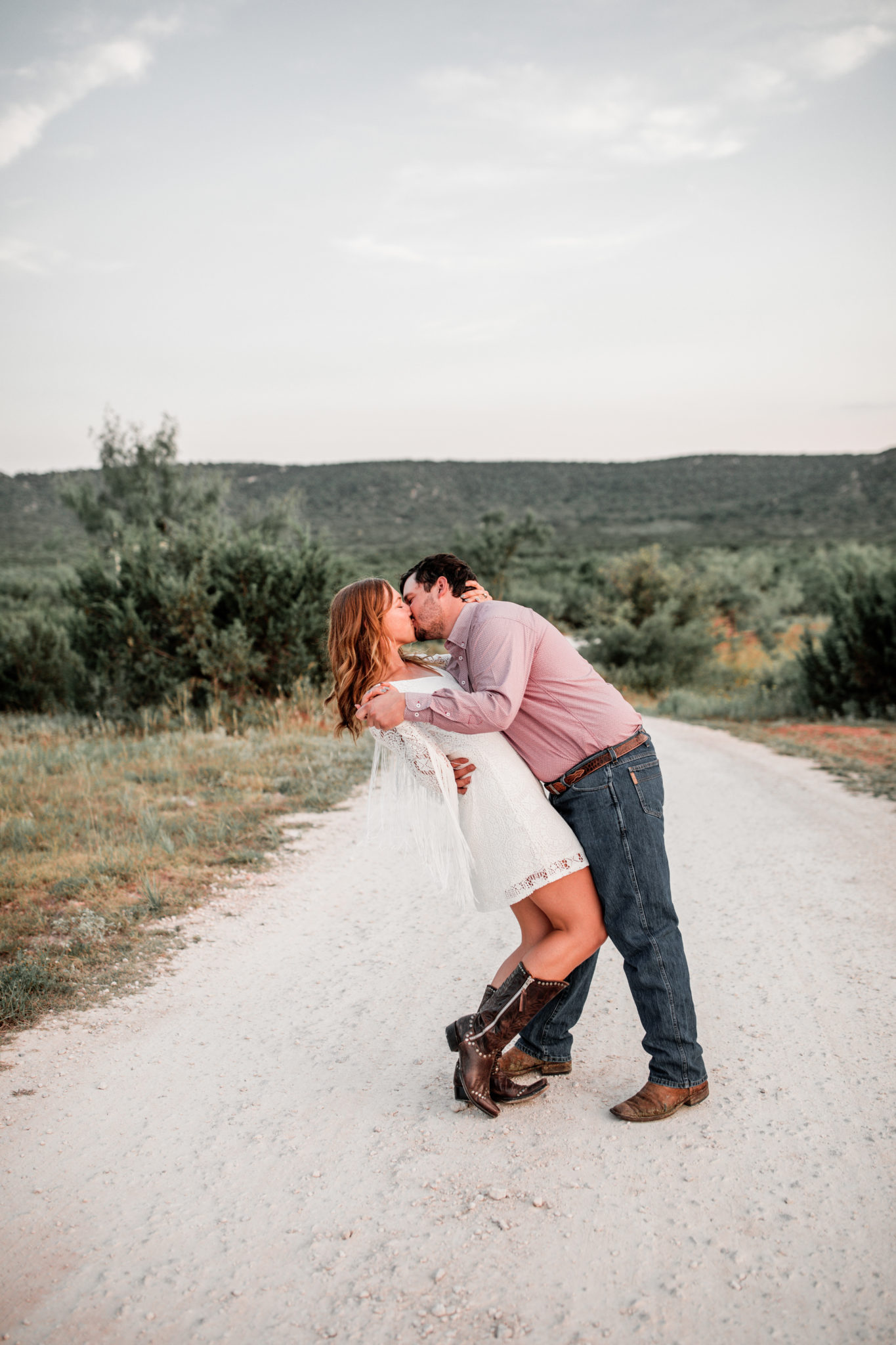 Bailee + Cullen | ENGAGEMENT - westernweddingmagazine.com