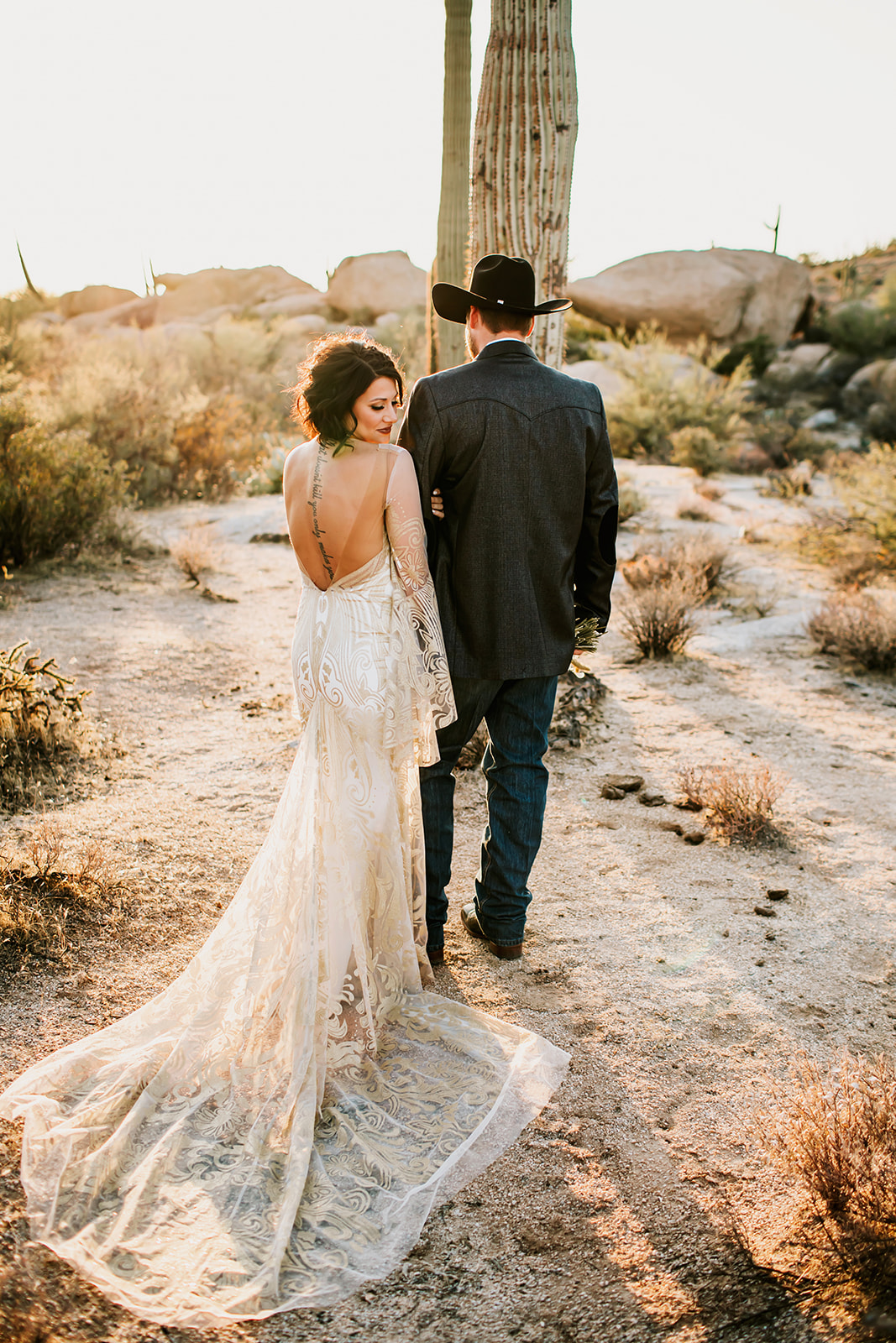 Whitney + Philip | ELOPEMENT - westernweddingmagazine.com