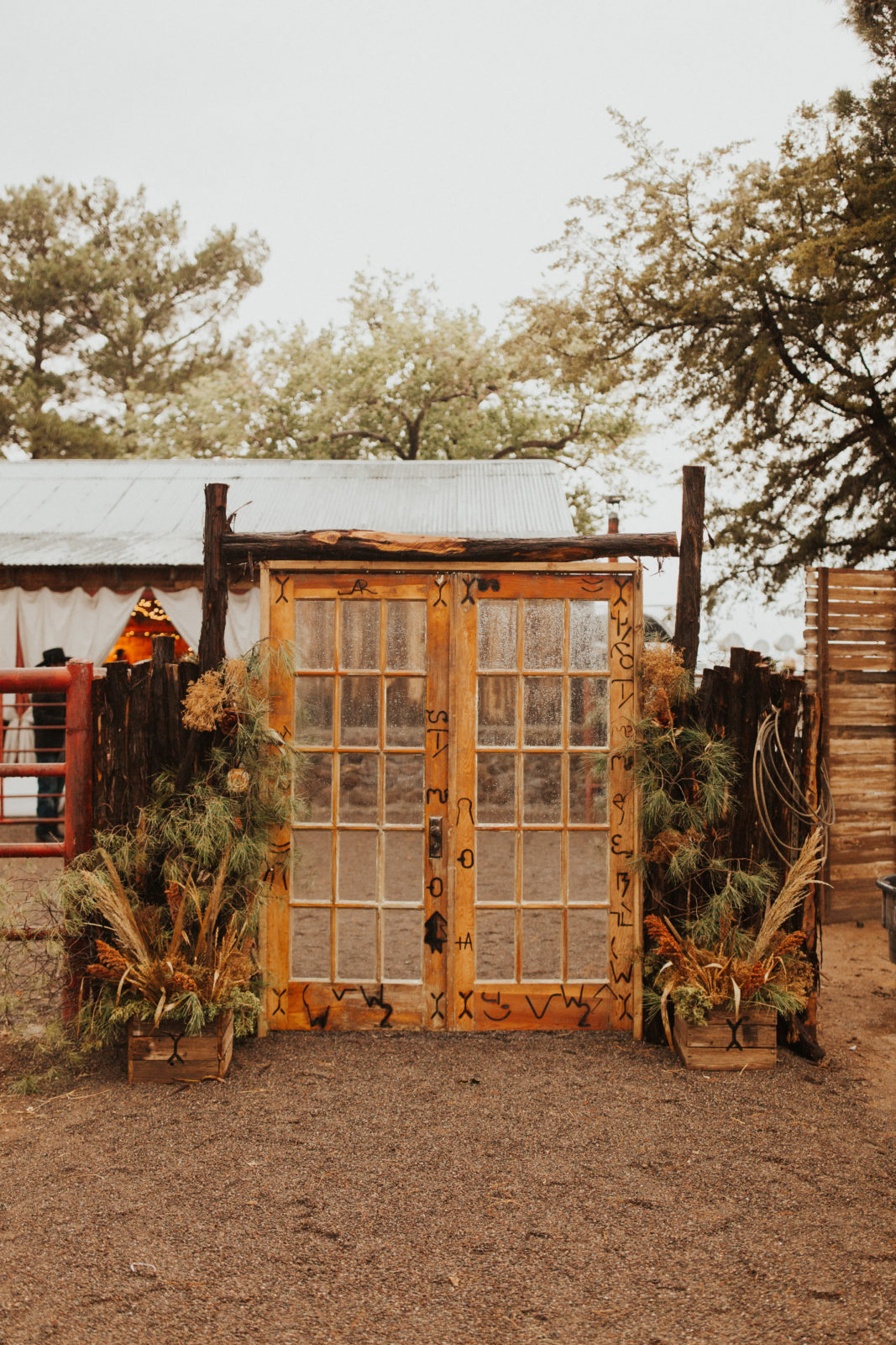 COLTI + CORT | WEDDING - westernweddingmagazine.com