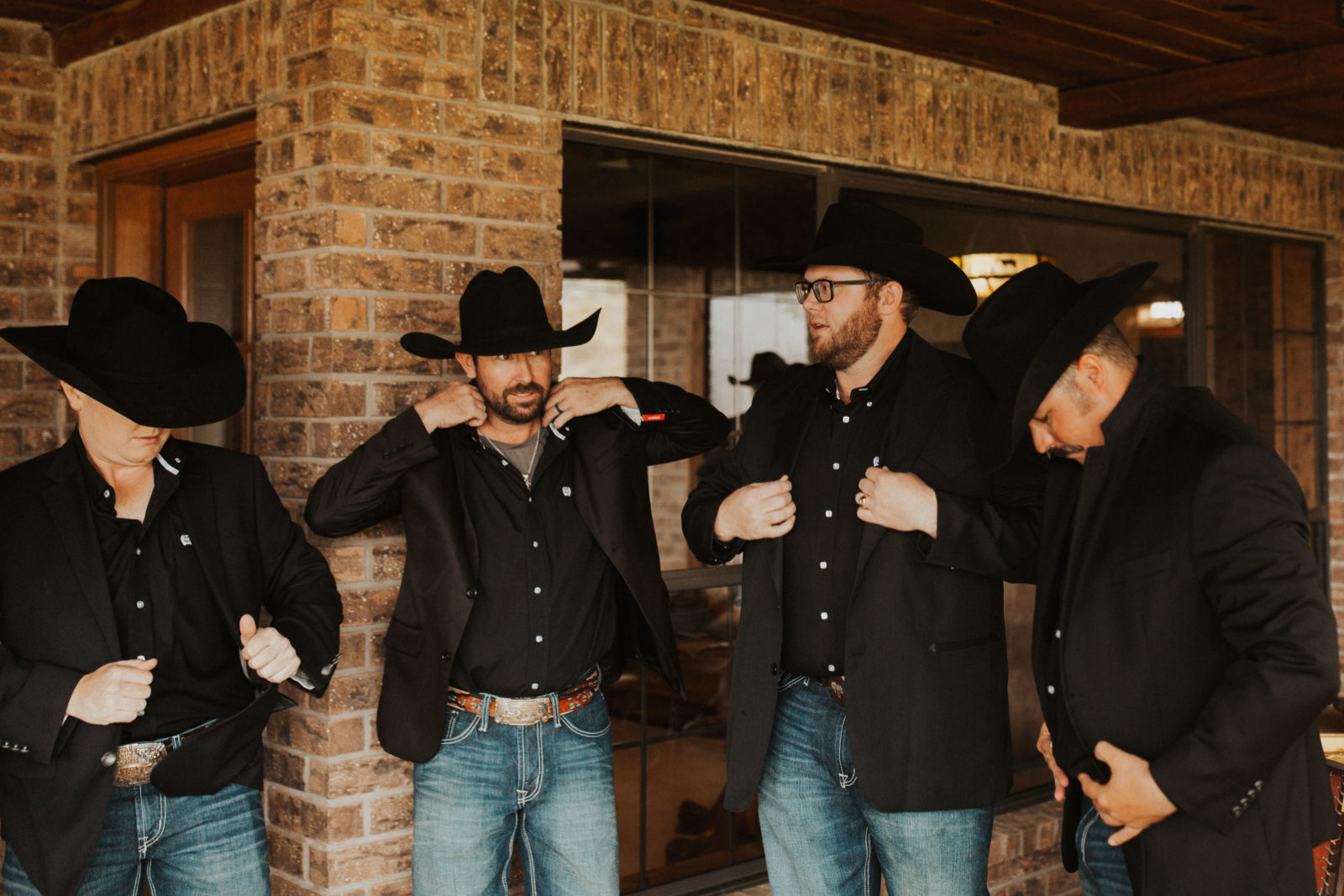 COLTI + CORT | WEDDING - westernweddingmagazine.com