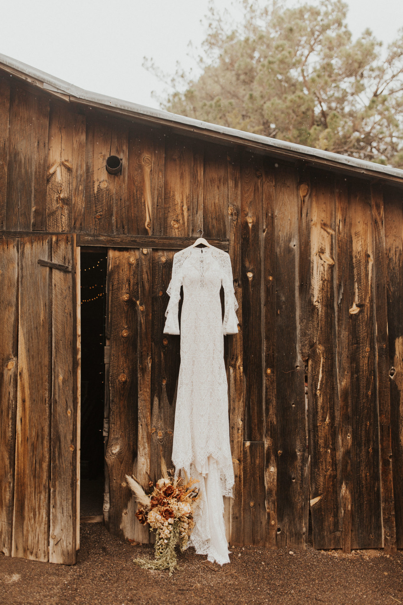 COLTI + CORT | WEDDING - westernweddingmagazine.com