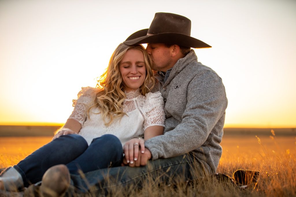 BRIDGET + GANNON | ENGAGEMENT - westernweddingmagazine.com